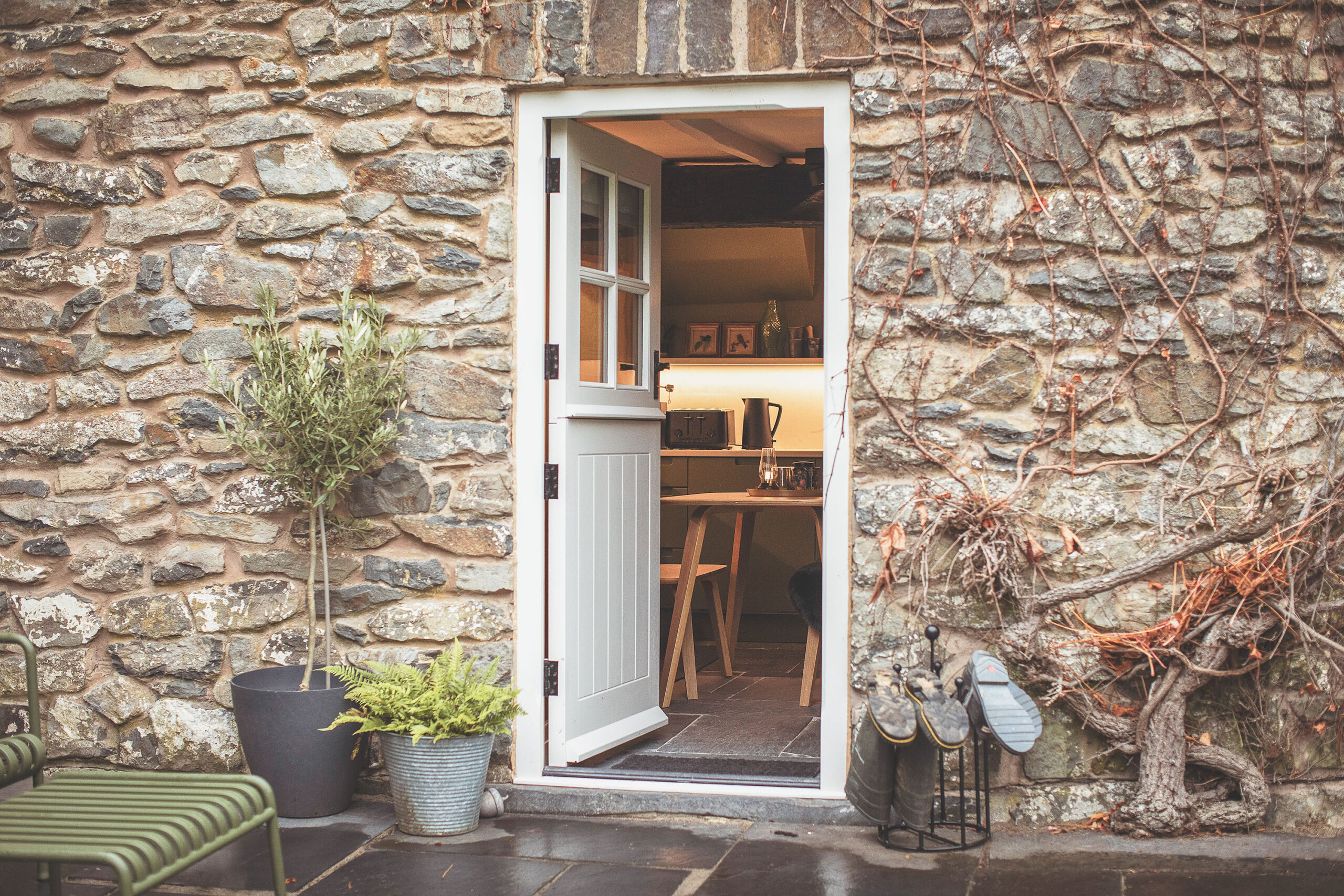 River Cottage - Kip Hideaways