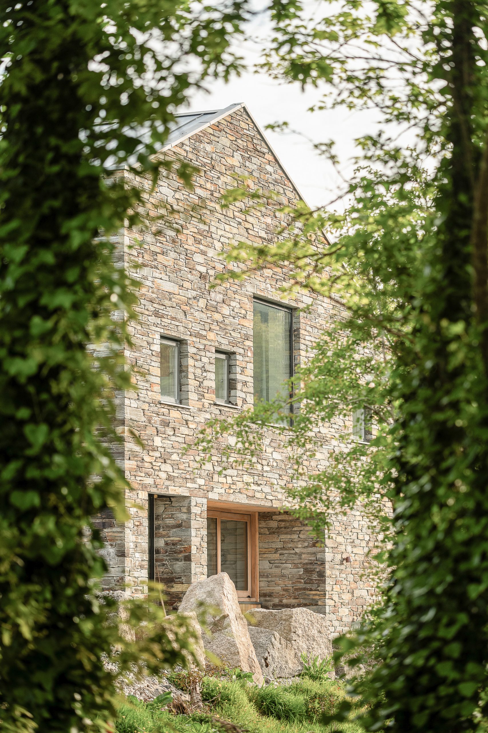 Hay House - Kip Hideaways